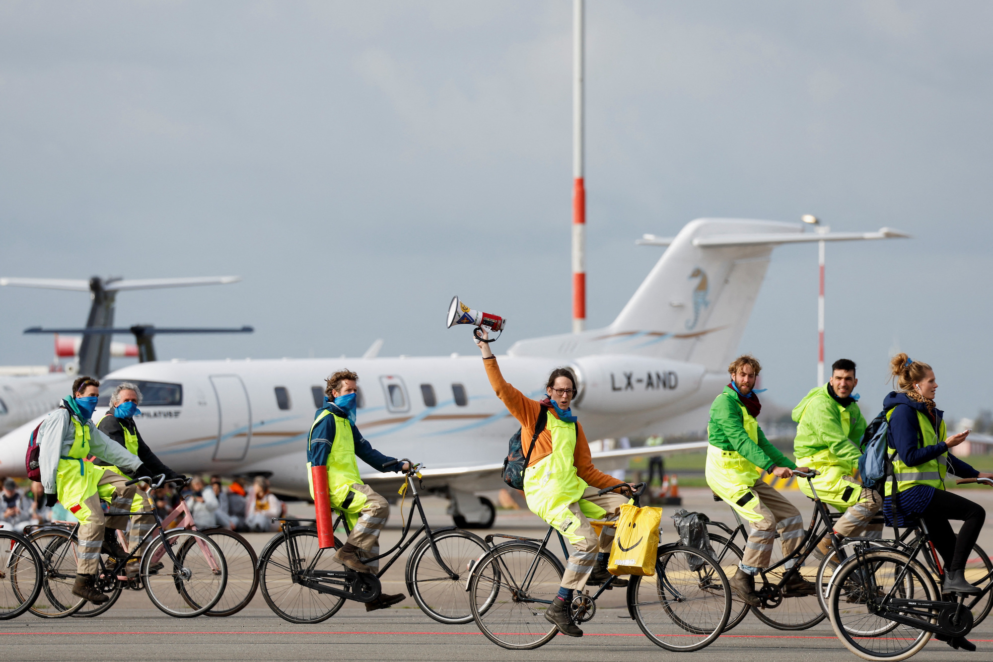 A Brief History of Anti-Aviation Protests at Airports in Europe ...
